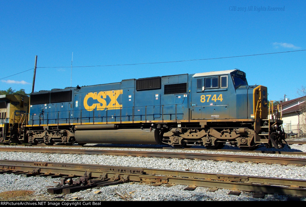 CSX 8744